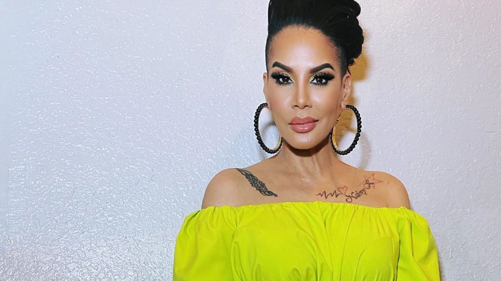 Watch En Casa con Telemundo Highlight: Desde el 'backstage': Ivy Queen ...