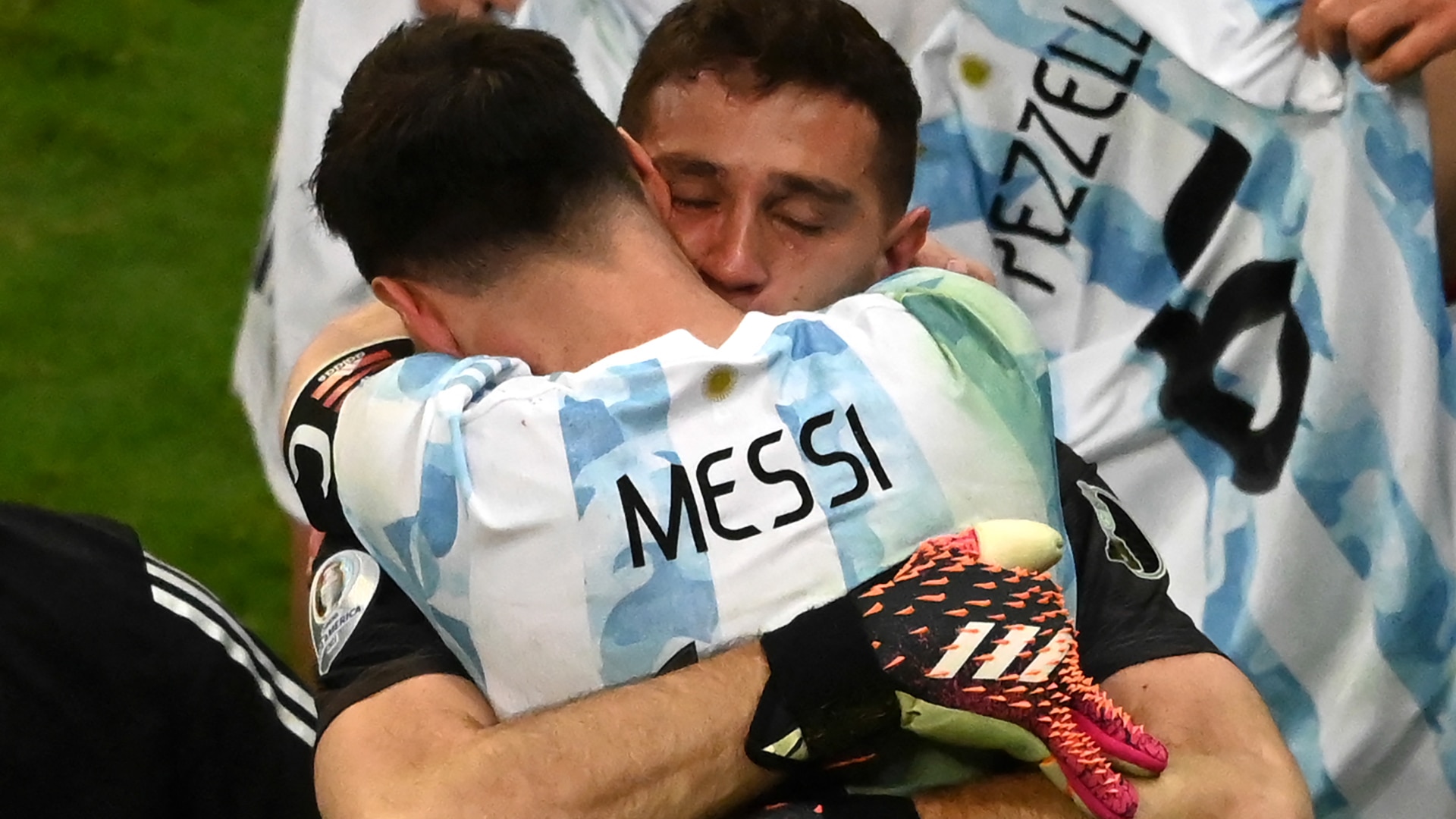 Watch Sports Clip: Mira lo que hizo Emiliano “Dibu” Martínez para ...